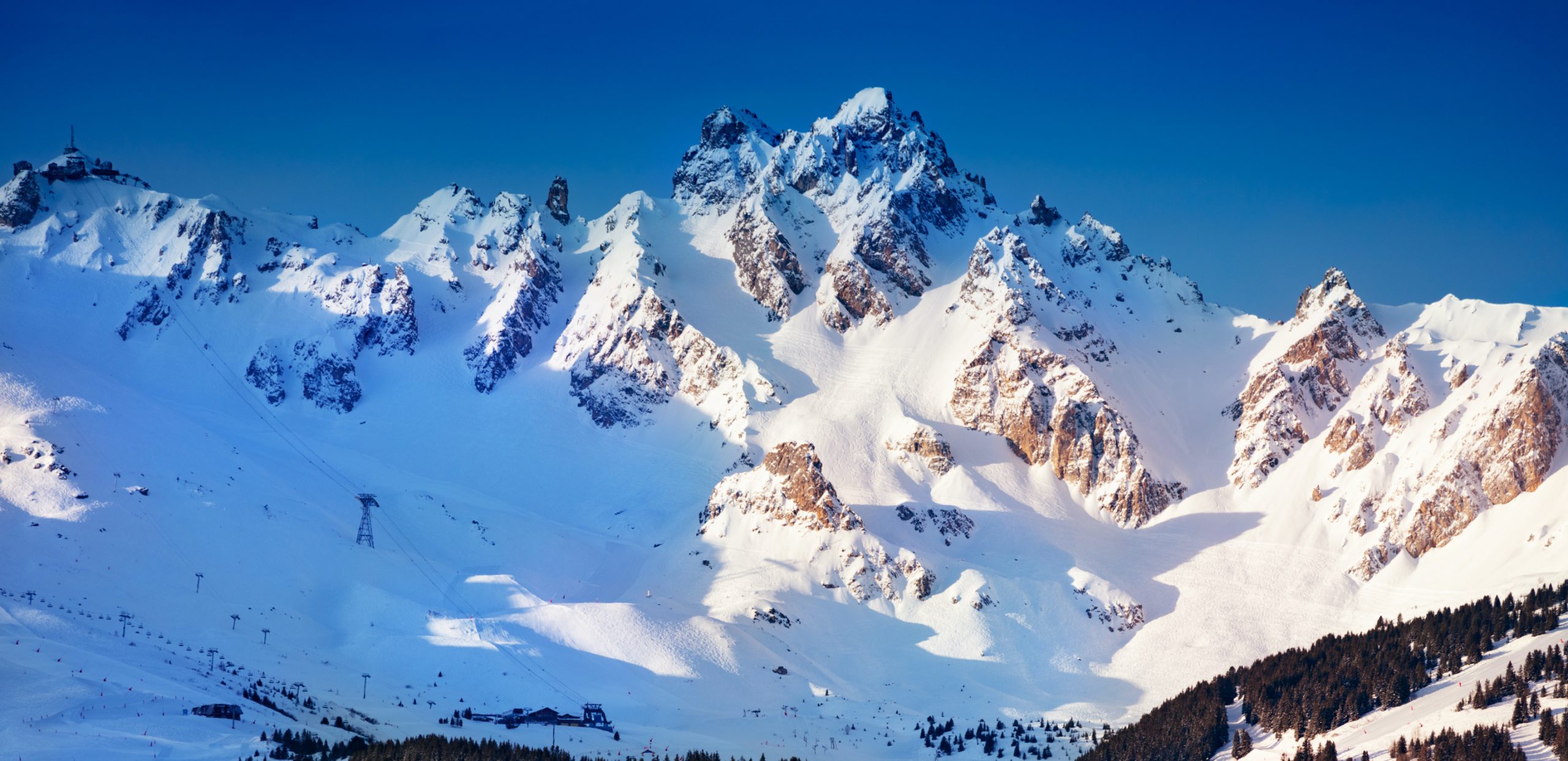 Courchevel Le Praz : les chalets Tâmo dans une station historique